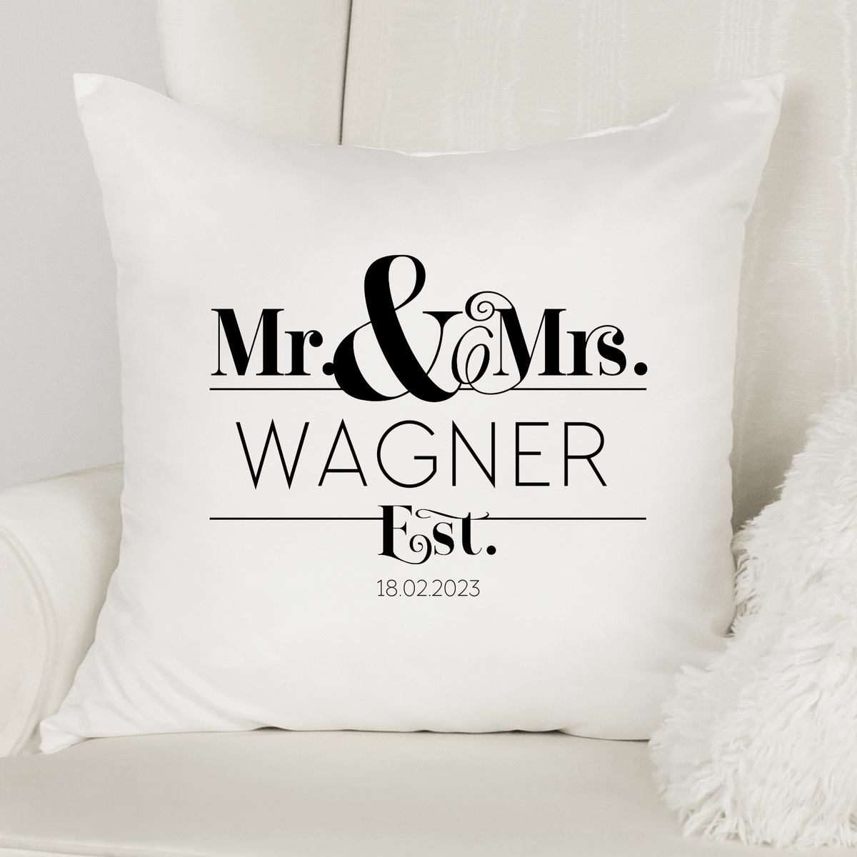 Kissen | Mr. & Mrs. | personalisiert | 40 x 40 cm – Roo's Gift Shop